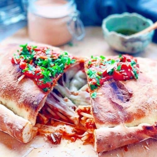 Calzone with Bolognese - GastroFun.net