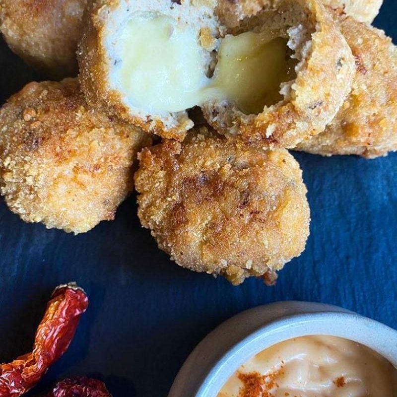 Chicken Cheese Balls - GastroFun.net