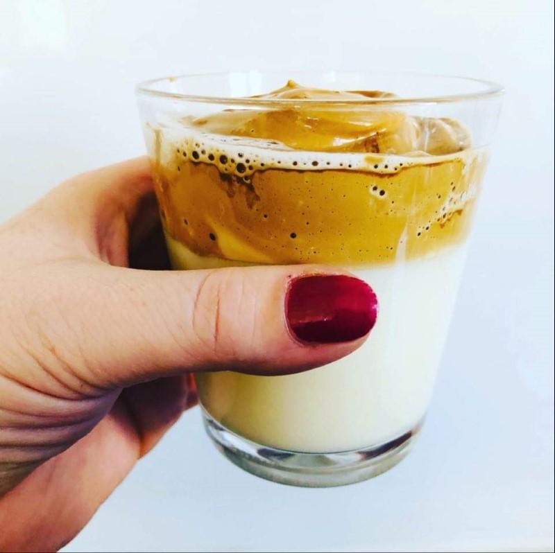 Dalgona Coffee - Korean coffee drink - GastroFun.net