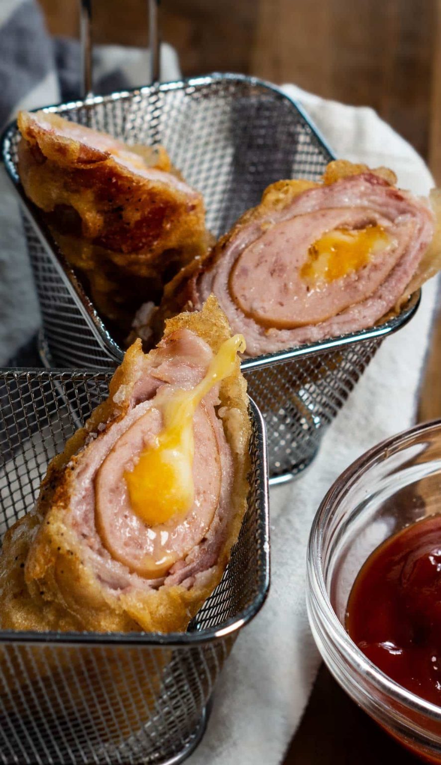 Deep-fried sausage with cheese and bacon - GastroFun.net