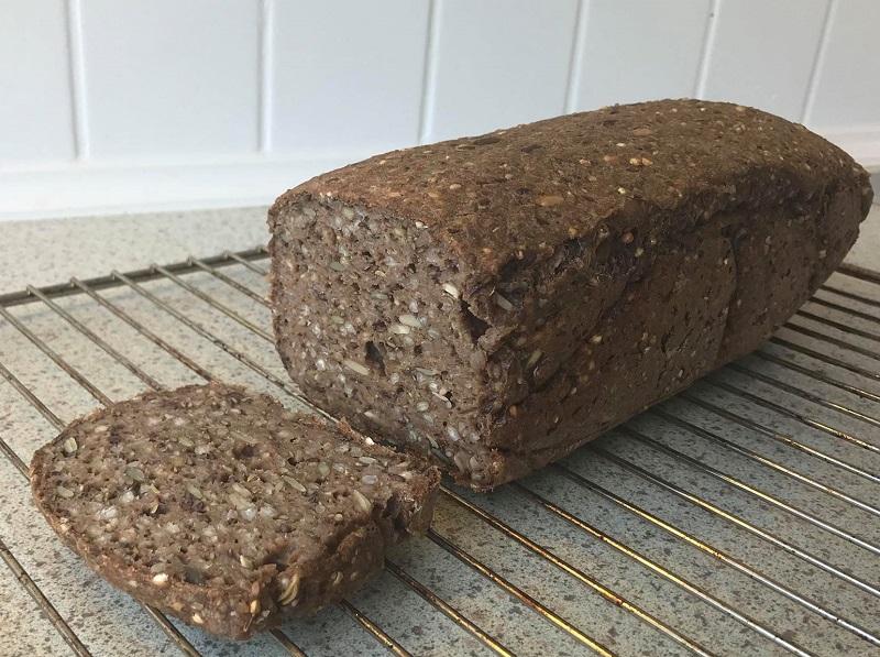 Gluten-free rye bread with seeds - GastroFun.net