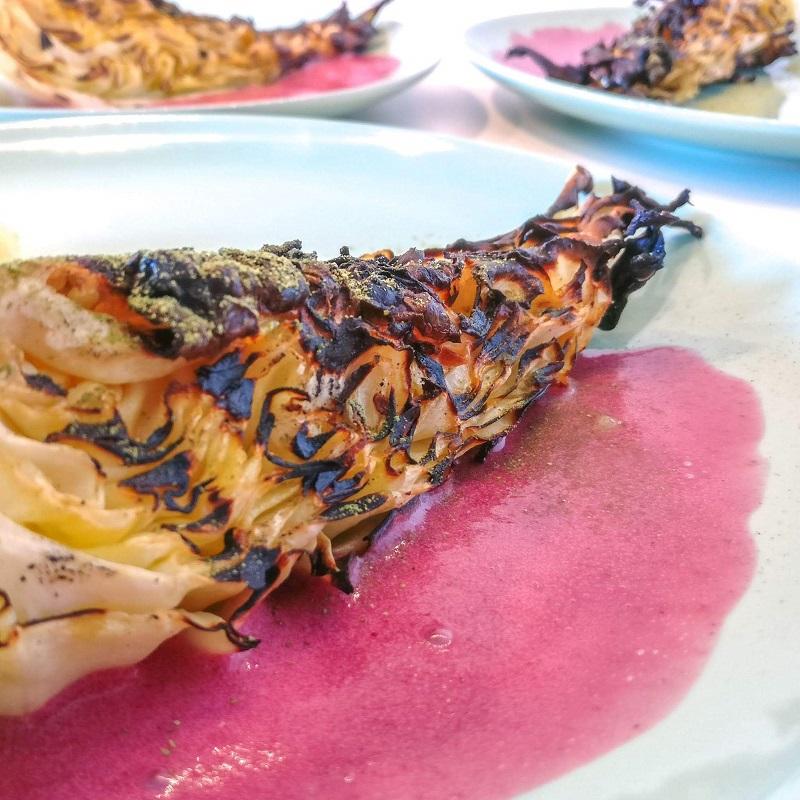 Grilled Pointed Cabbage with Berry Sauce - GastroFun.net