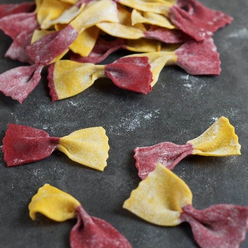 Homemade farfalle (bow-tie/butterfly pasta) - GastroFun.net