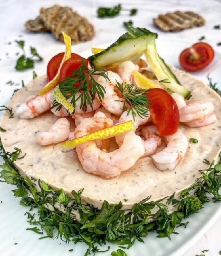 Quick and easy tuna mousse with shrimp and greens - GastroFun.net