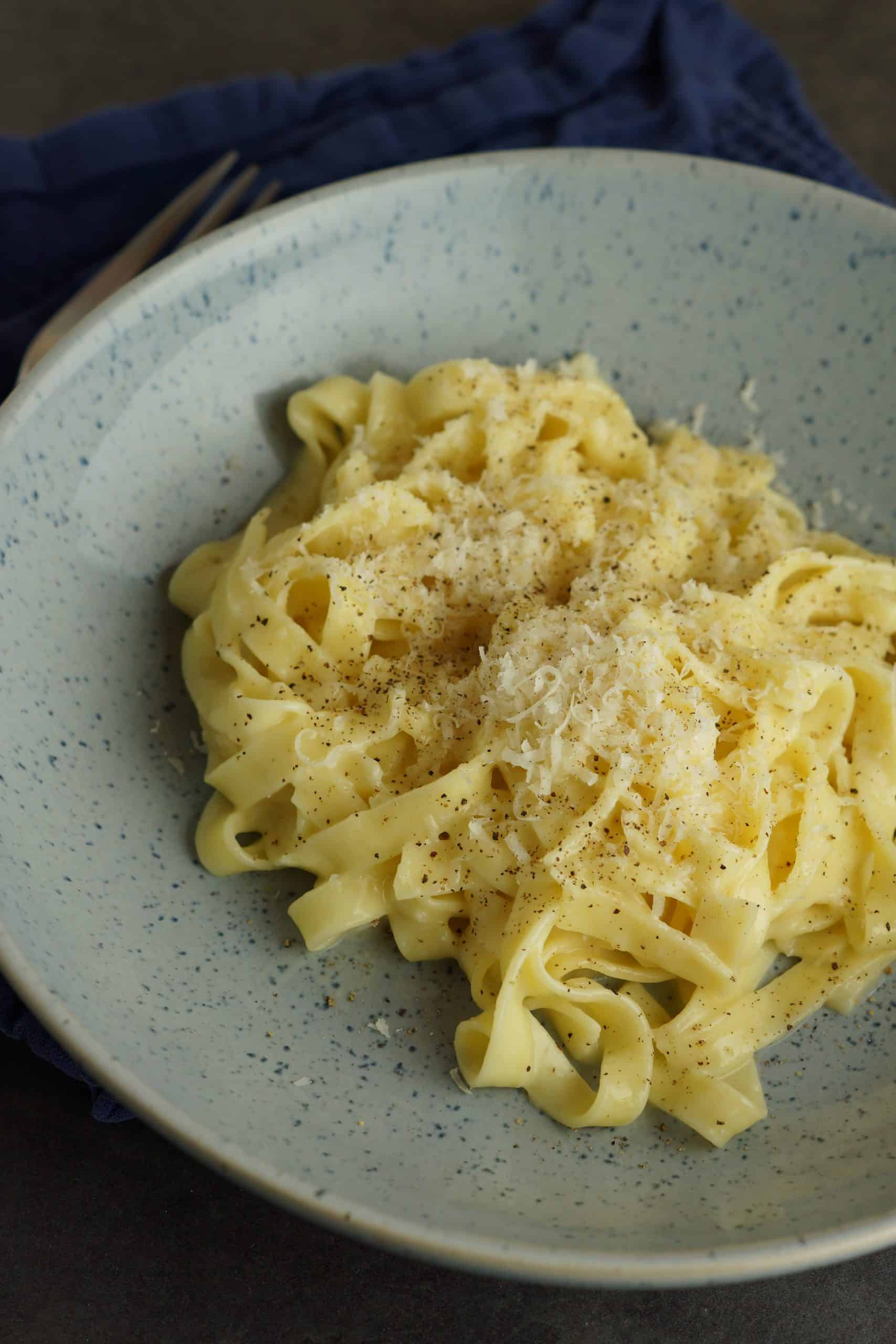 Pasta Alfredo (Fettuccine) - GastroFun.net