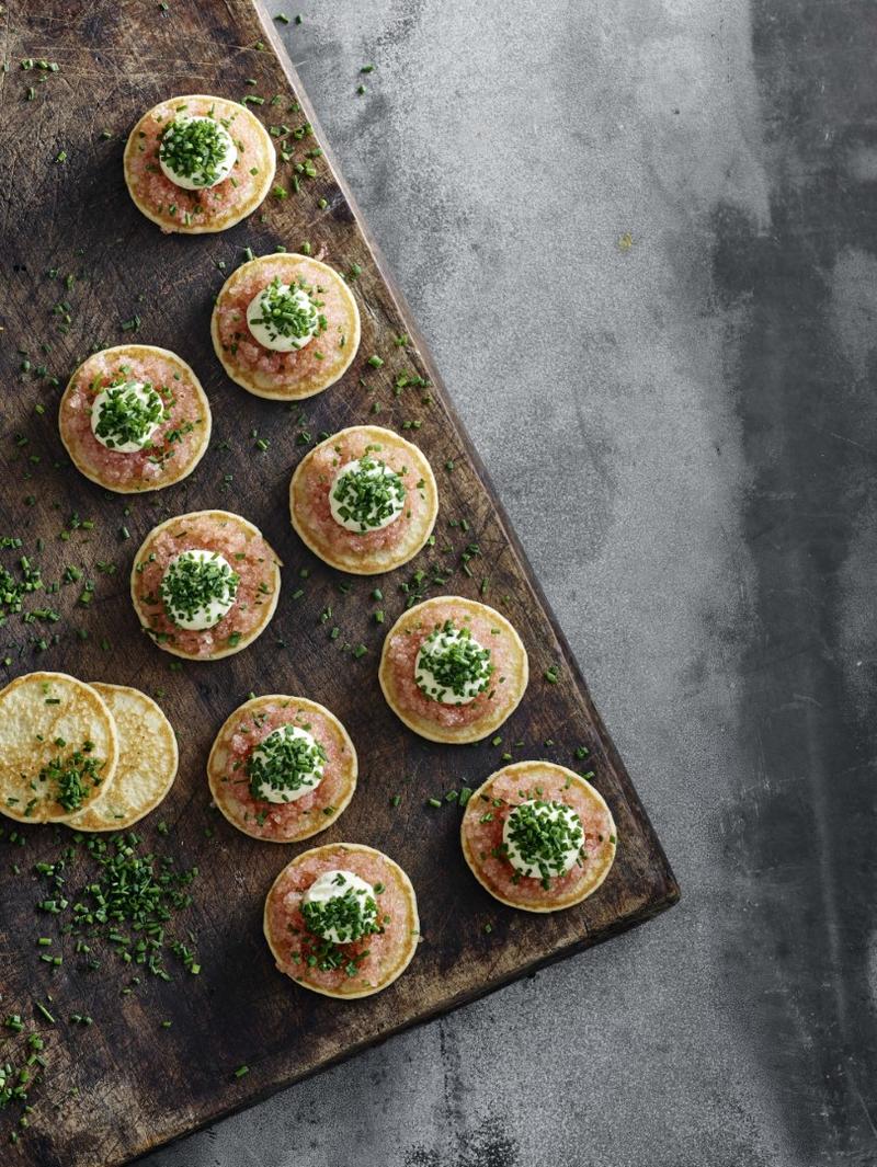 Salty blinis with lumpfish roe - GastroFun.net