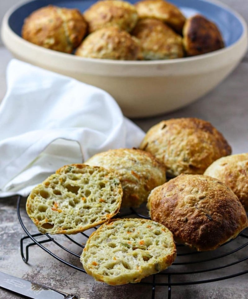 Crispy Carrot Buns with Seeds - GastroFun.net