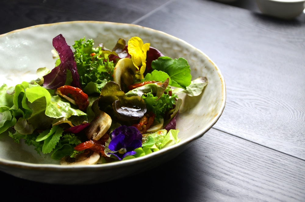 The World’s 10 Most Common Edible Flowers - GastroFun.net