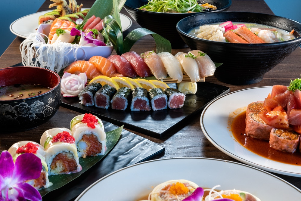 The Gross Habits Everyone Hates Seeing at Buffets - GastroFun.net