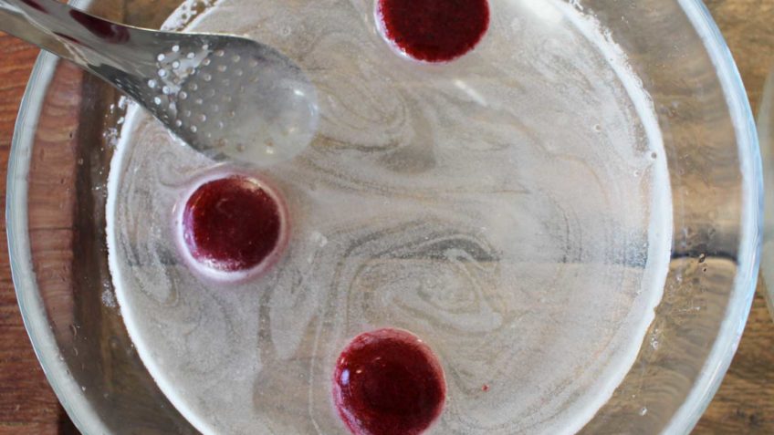 Beetroot and Balsamic Spheres - GastroFun.net